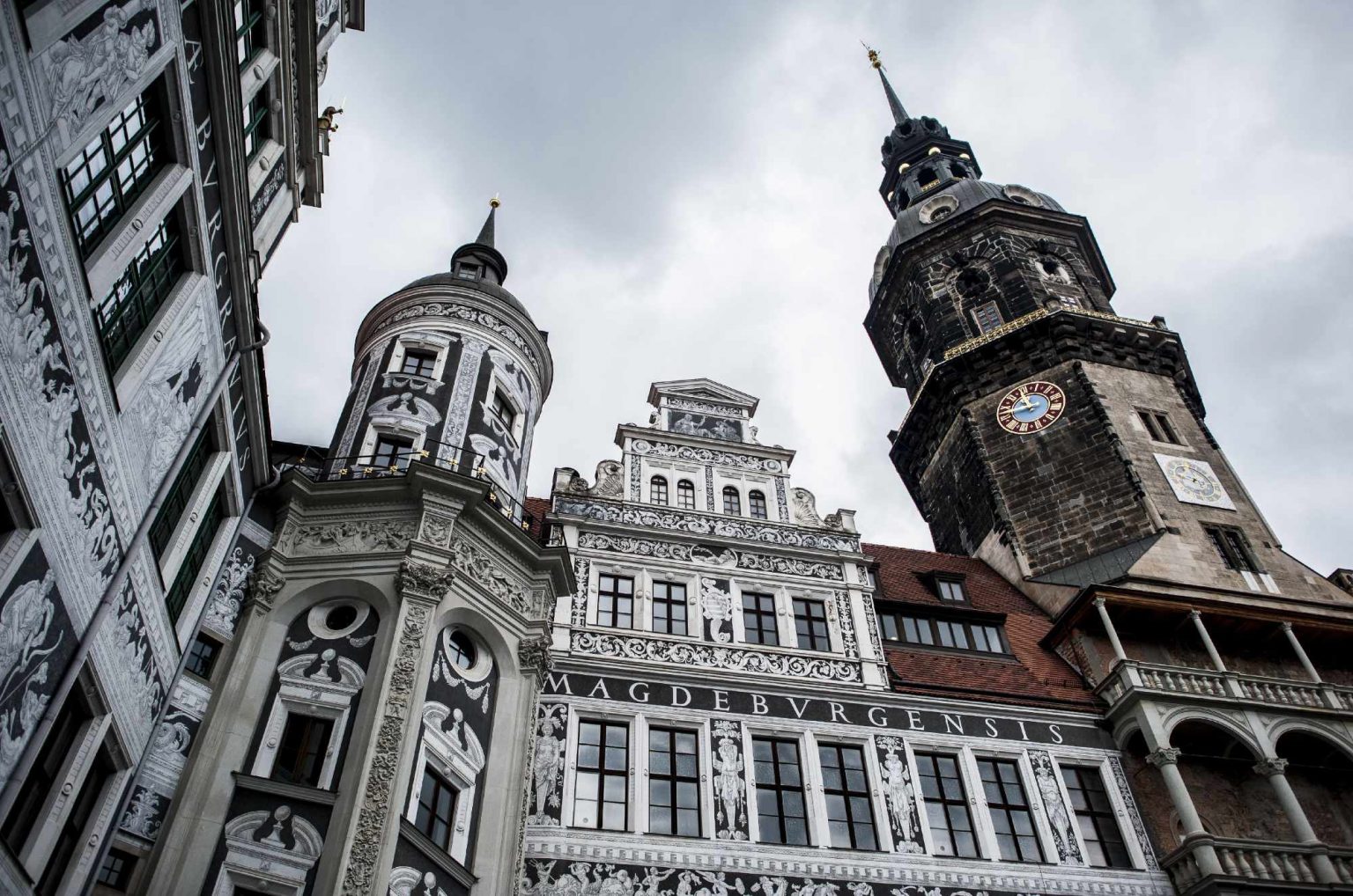 Wunderkammer und Wahrzeichen: Das Residenzschloss in Dresden • Dresden ...